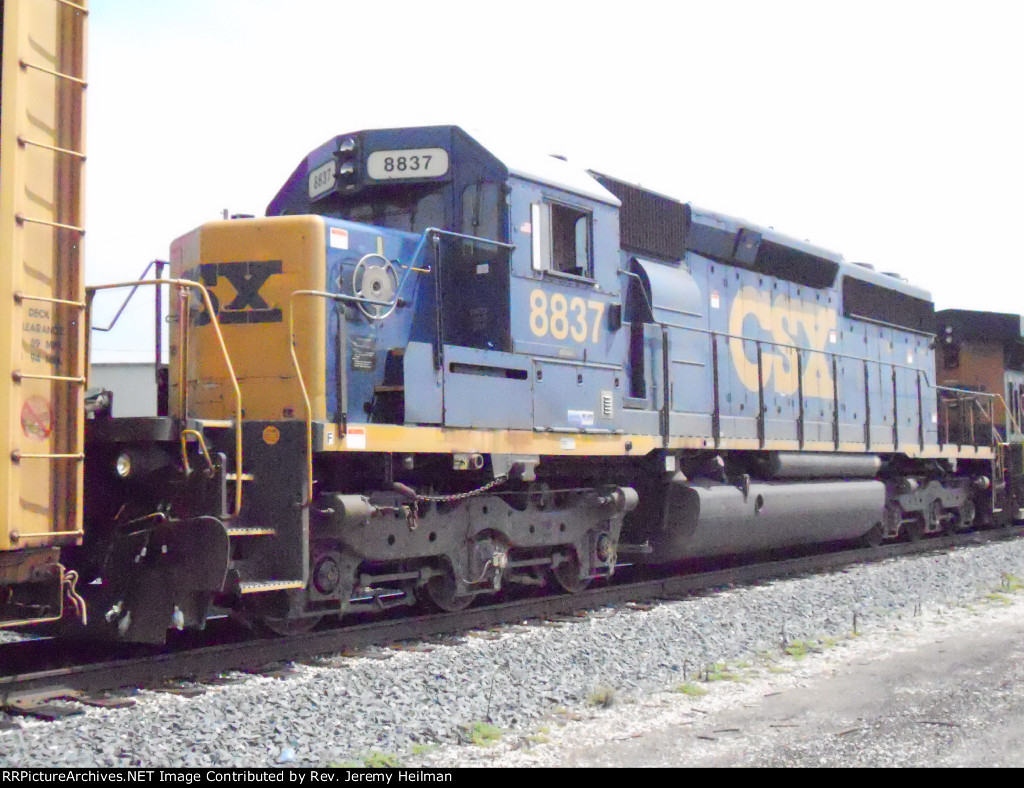 CSX 8837 (1)
